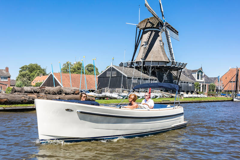 Friesland Meren Campervan Escape — Boot, Zeil & Watersport – With-a-camper